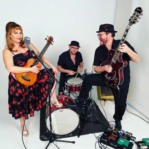 Alpine Resort Concerts in the Tent: Kate Voss & The Hot Sauce - Egg Harbor